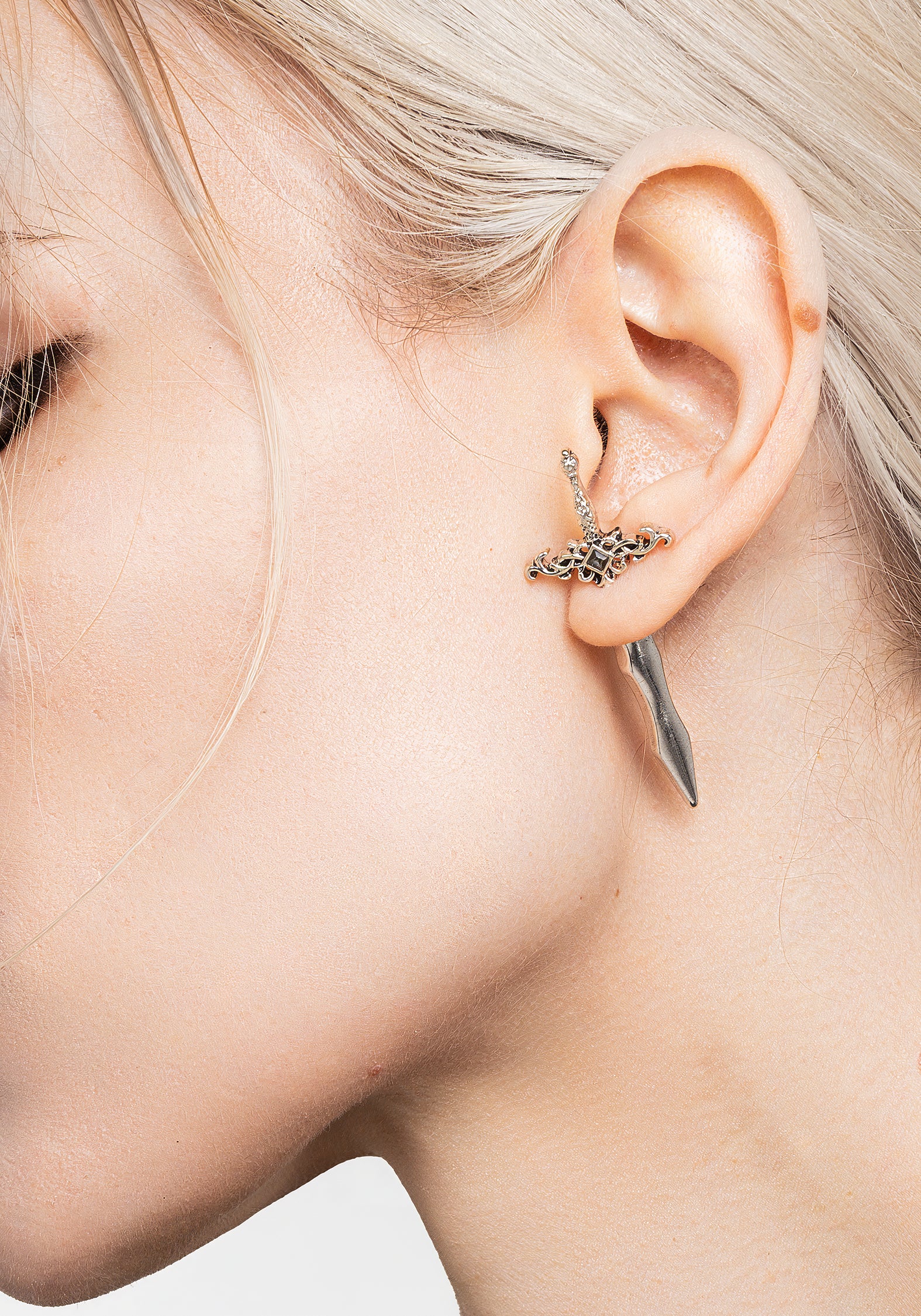 Disturbia | Harpe Dagger Earrings | Earrings