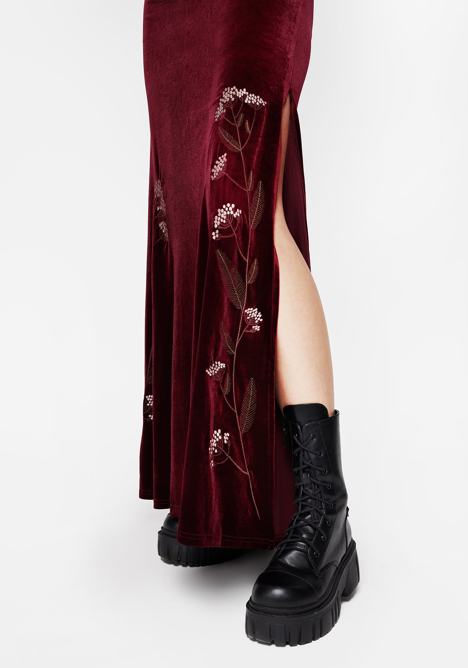 Virosa Floral Embroidered Velour Gown – Disturbia