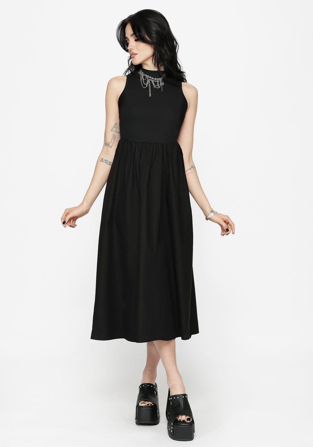 Morthira Open Back Lace Up Midaxi Dress – Disturbia