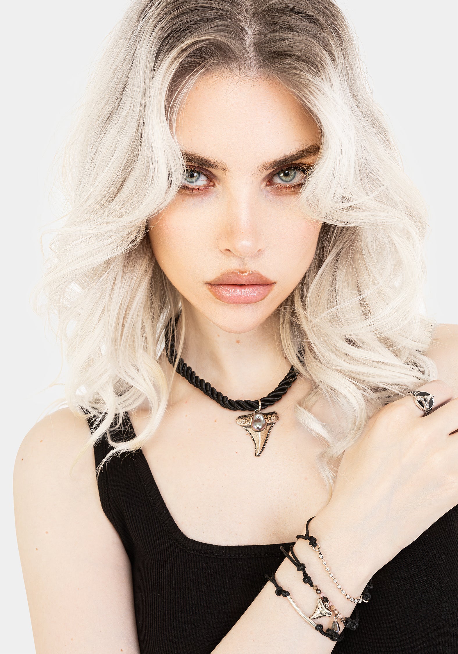 Shark Tooth Rope Necklace – Disturbia