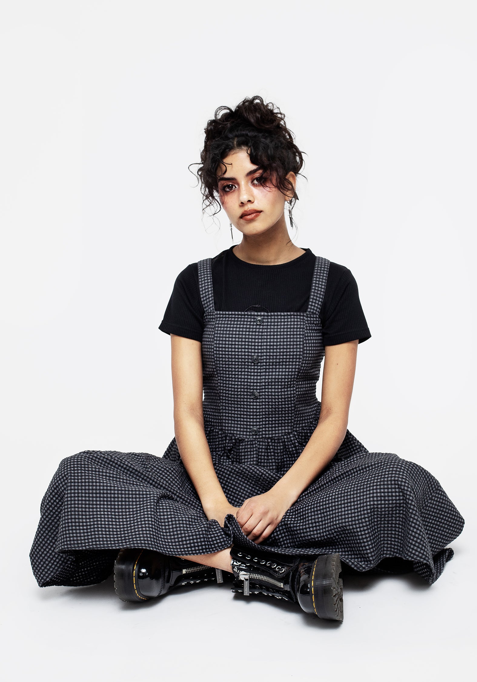 Faythe Apron Midi Dress – Disturbia
