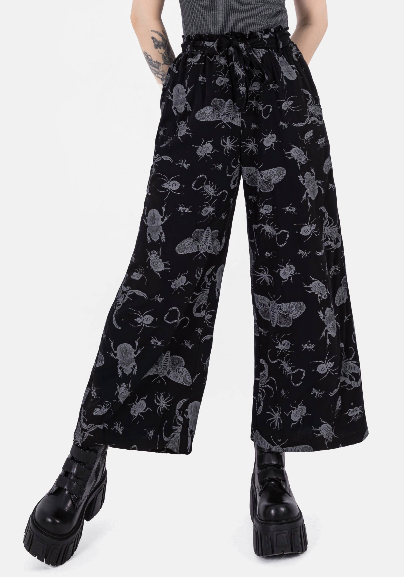 Parasite Bugs Wide Leg Paperbag Culotte Trousers - Black – Disturbia