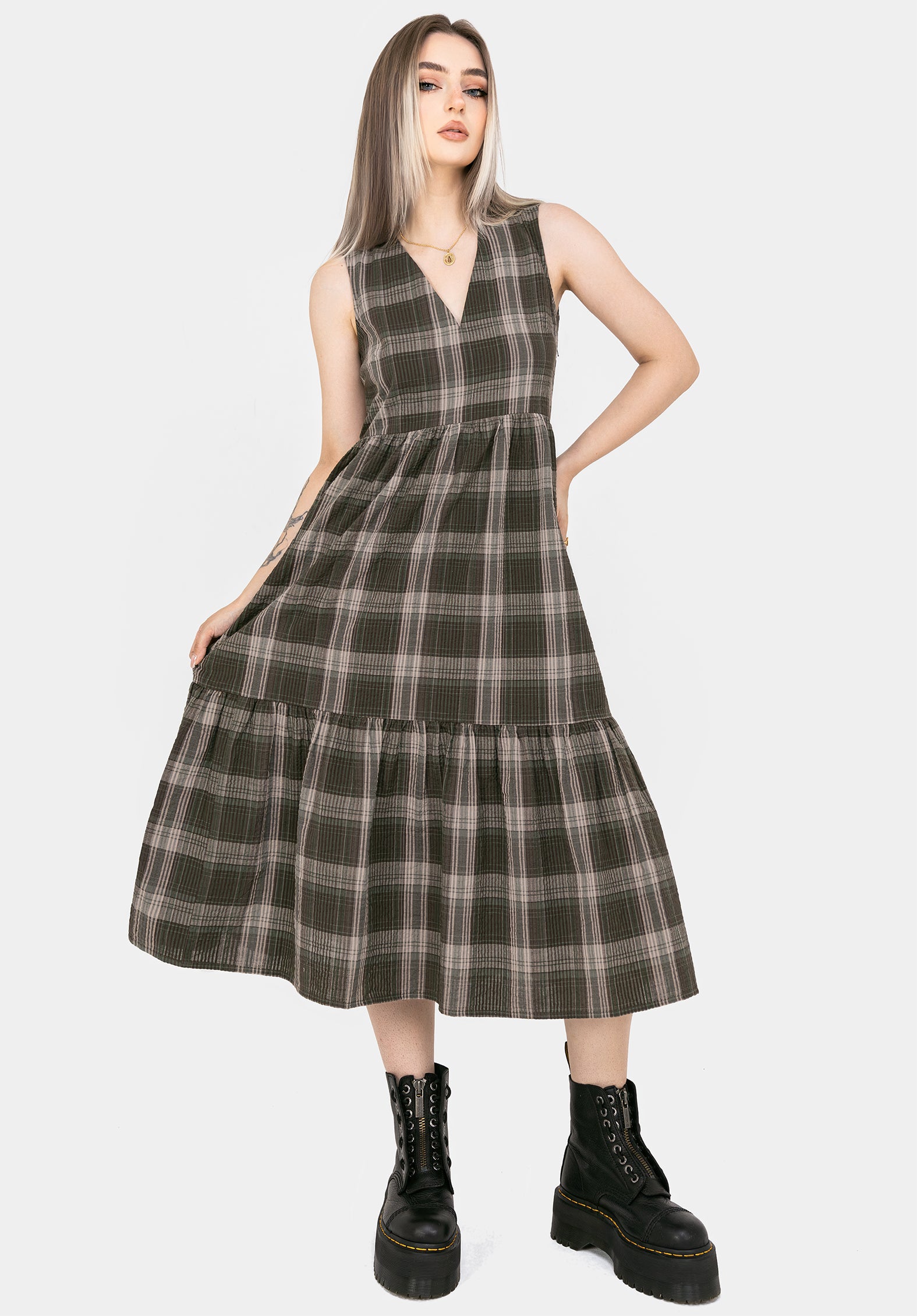 Clara Cotton Check Sleeveless Tiered Smock Midi Dress – Disturbia