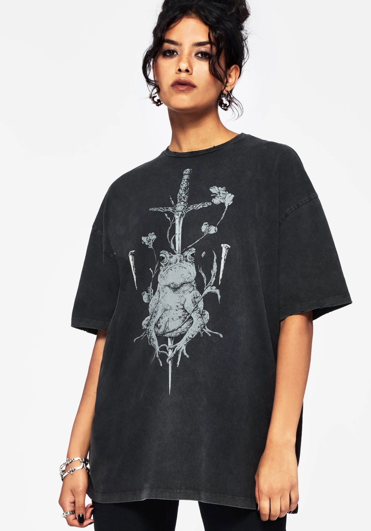Anura Oversized Acid Wash Frog Graphic Print T-shirt – Disturbia