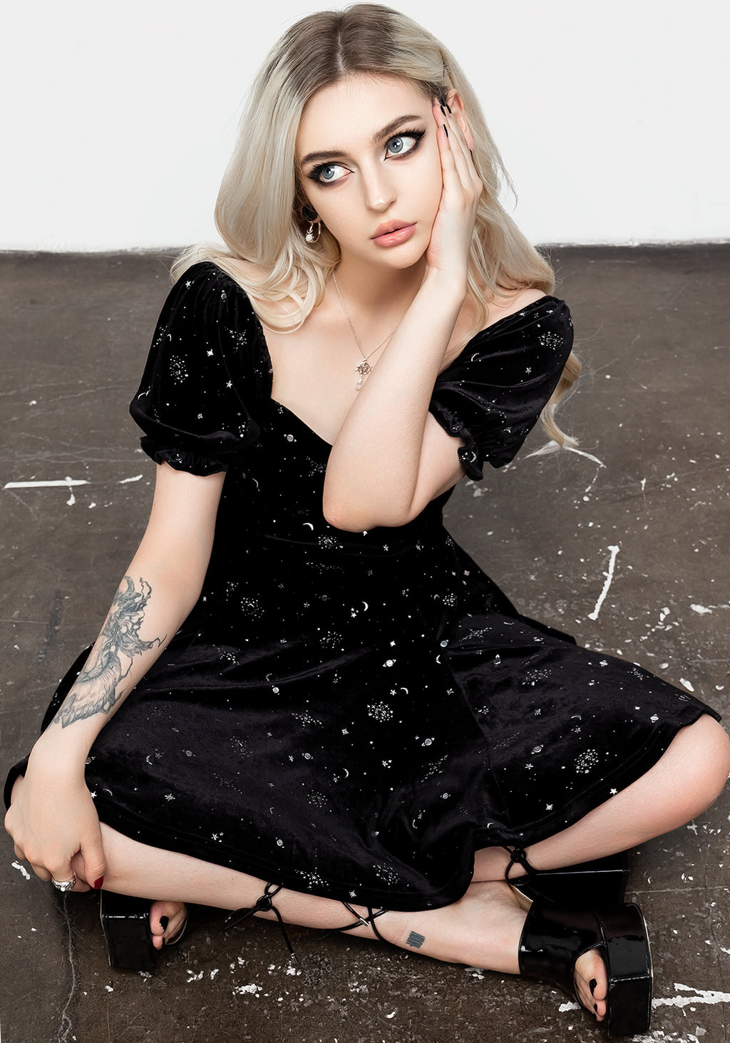 Veniri-Corset-Mini-Dress – Disturbia