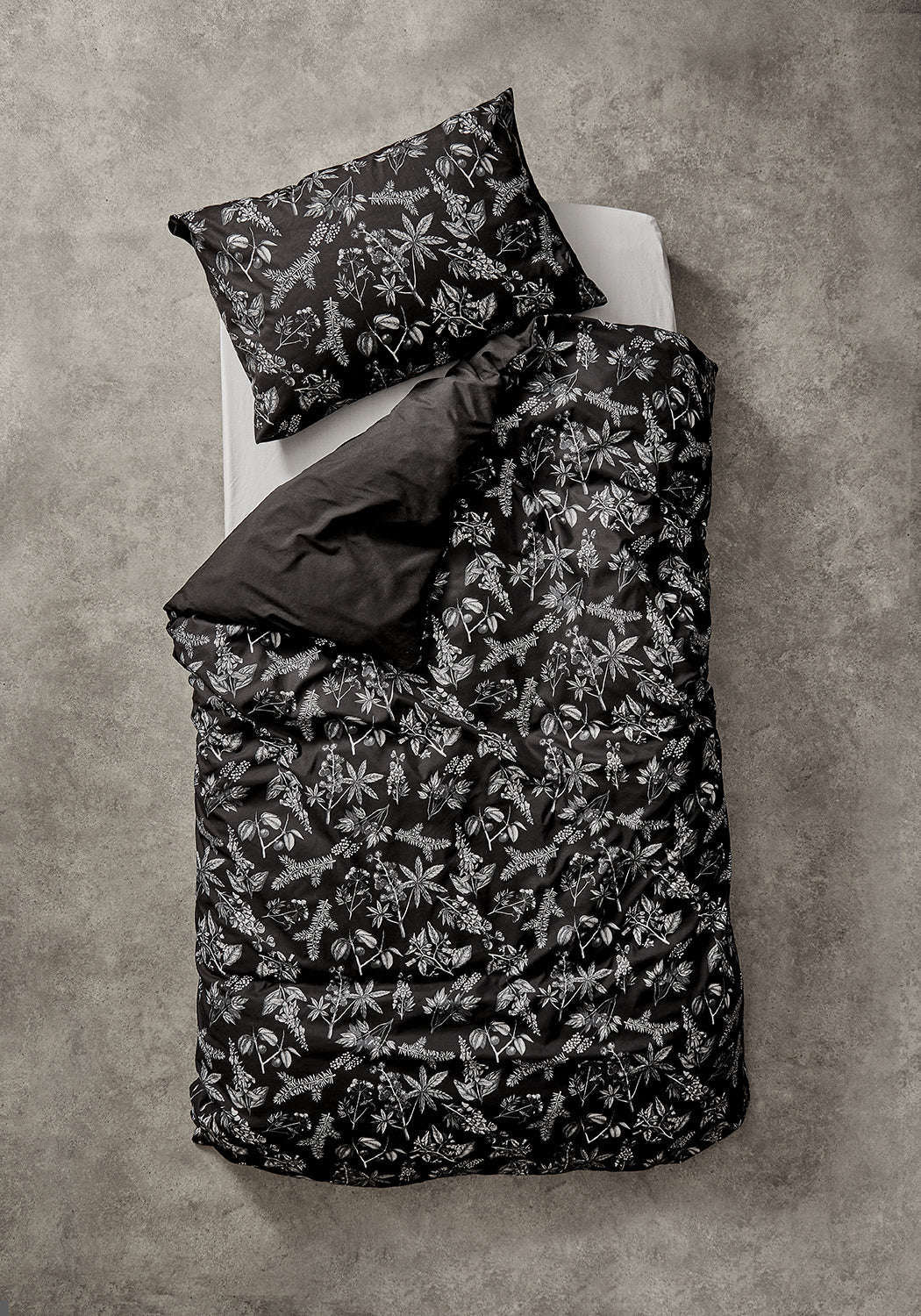 Disturbia | Poisonous Plants Bedding Set (Single) | Bedding Sets